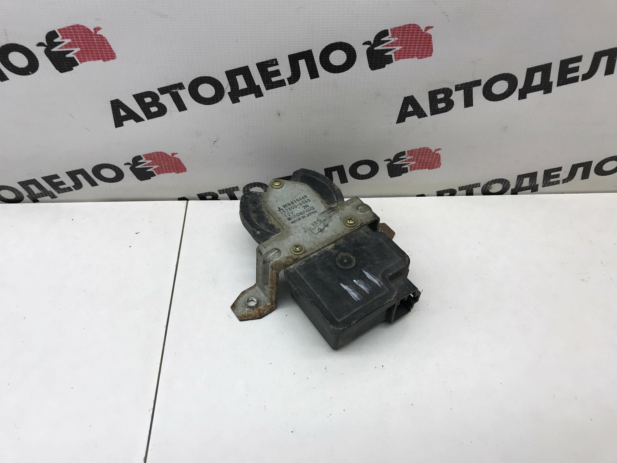 Активатор замка двери Mitsubishi Libero CD5W 98 г