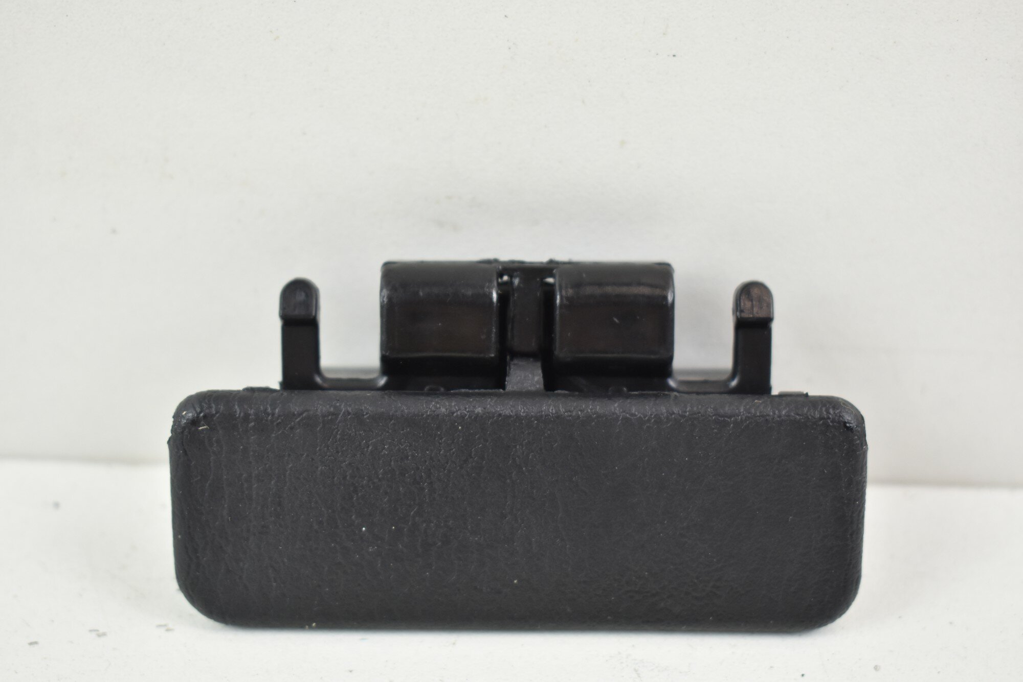 Ручка бардачка Geely MK, MK Cross