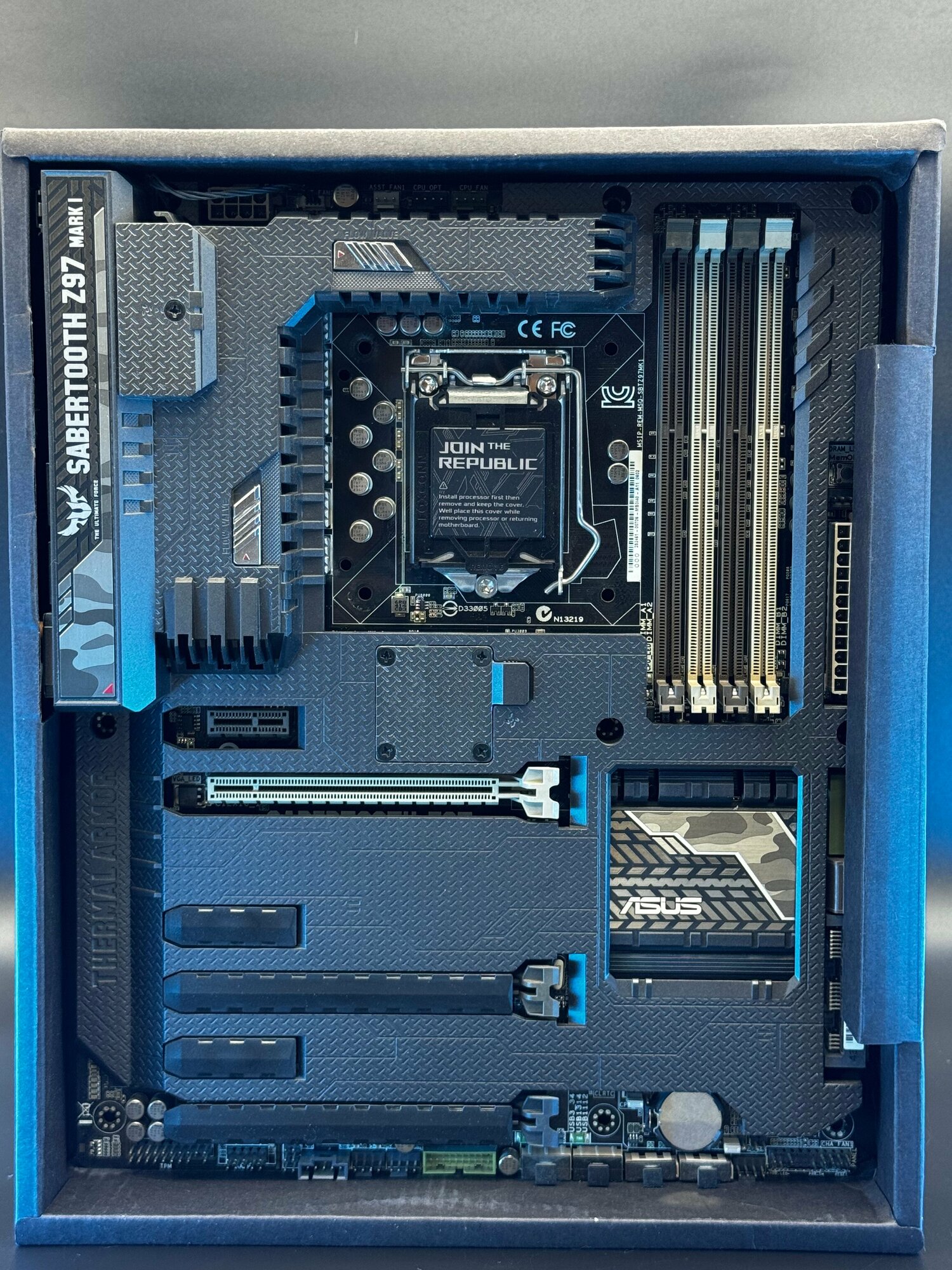Материнская плата ASUS SABERTOOTH Z97 MARK 1
