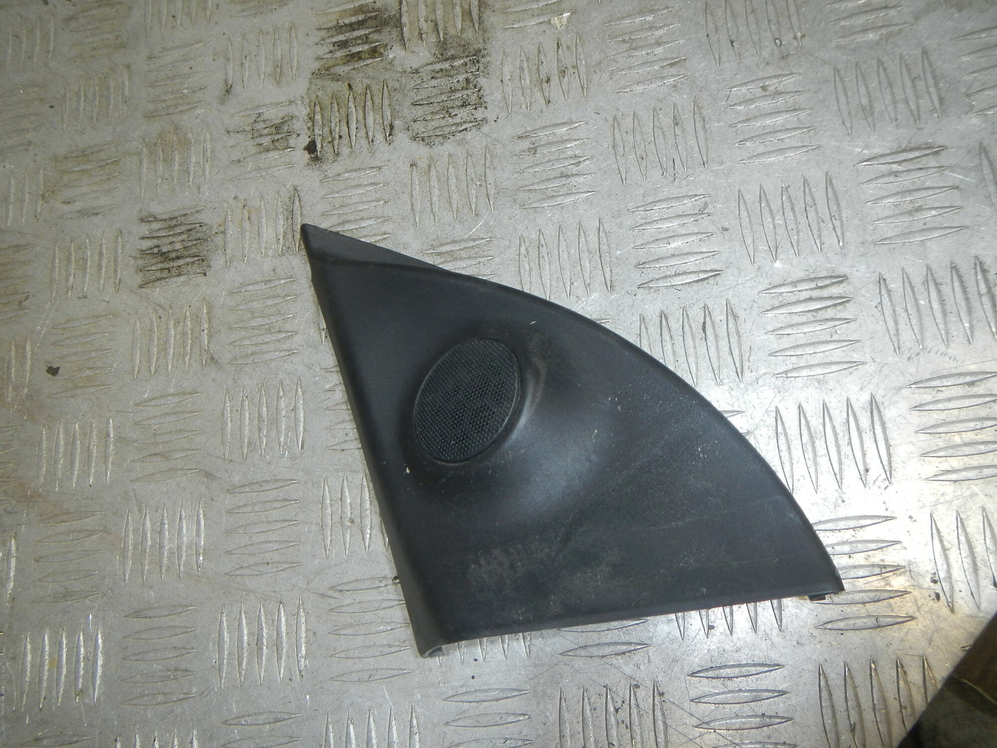 Б/У Уголок двери передней левой (внутренний), Opel (Опель)-ASTRA H (04-) OPEL ASTRA H (04-) Без видимых повреждений. 516...