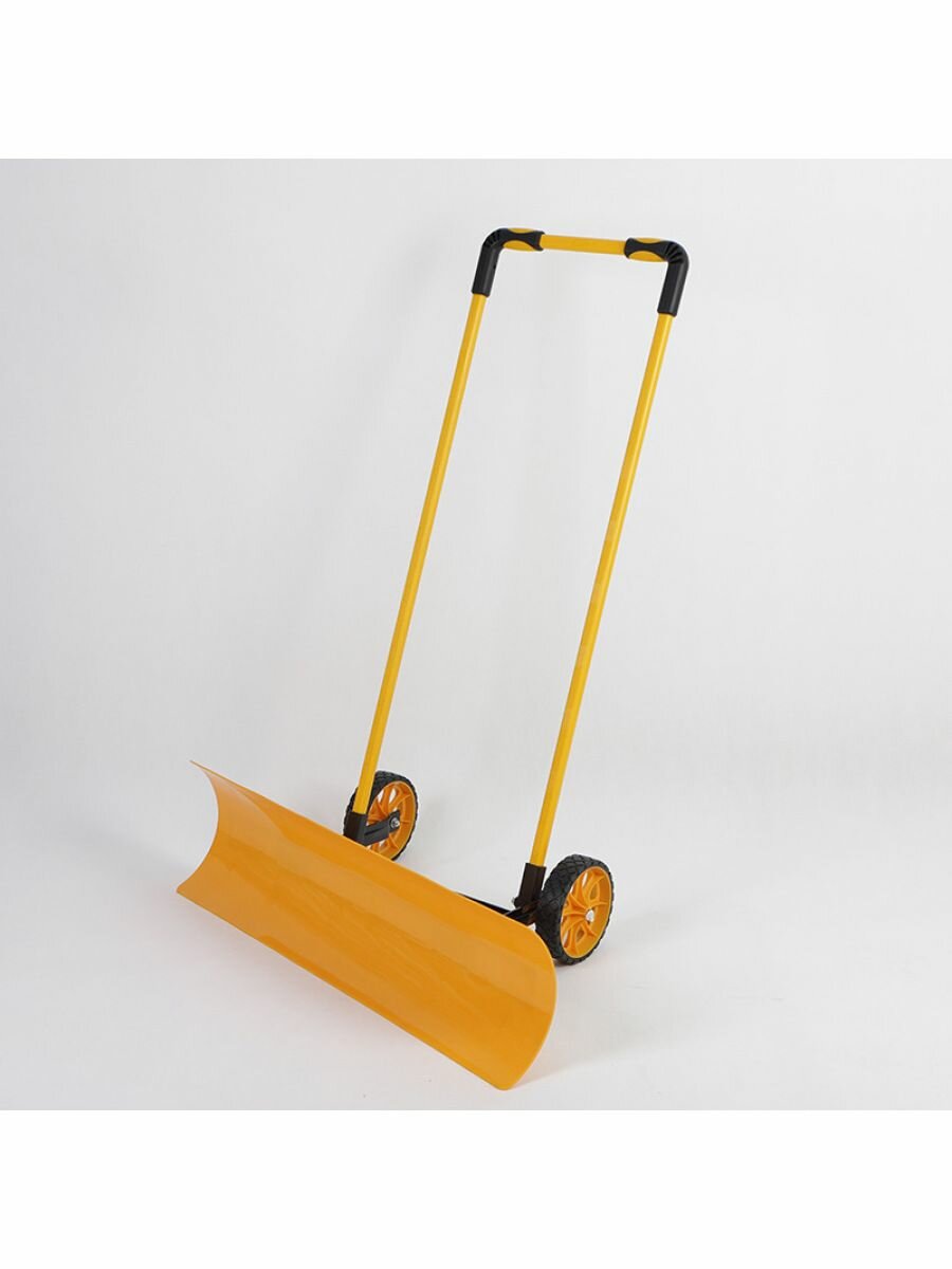 Переносная лопата для уборки снега на колесах