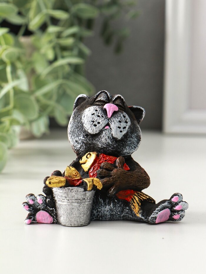 Фигурка полистоун Кот на рыбалке, 10 см