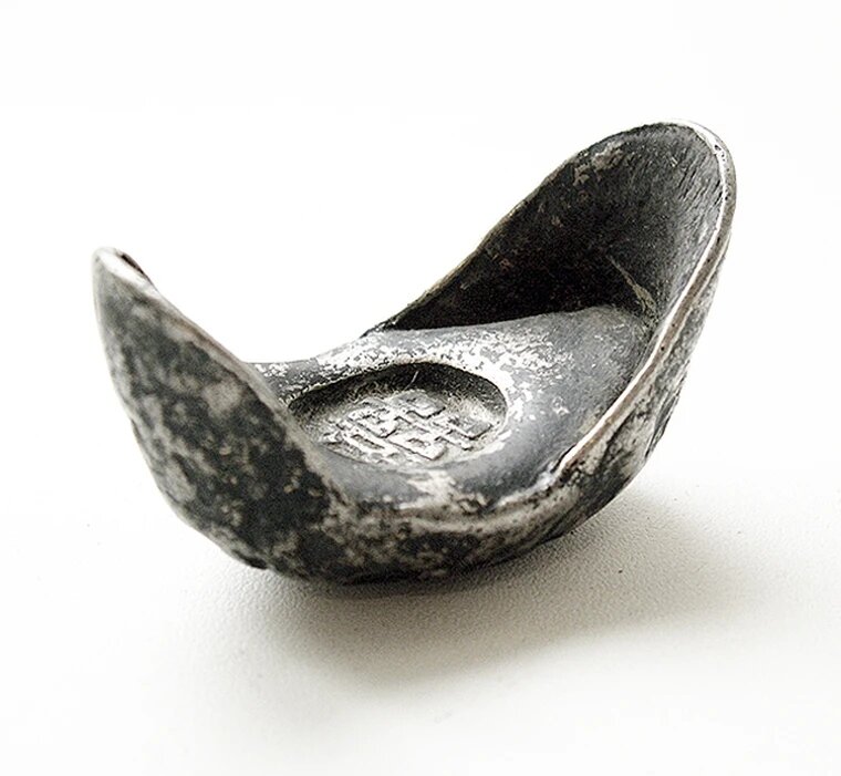 Слиток-лодочка китайский Ямб сувенирная копия старинного слитка серебра монеты, нумизматика, деньги для коллекции