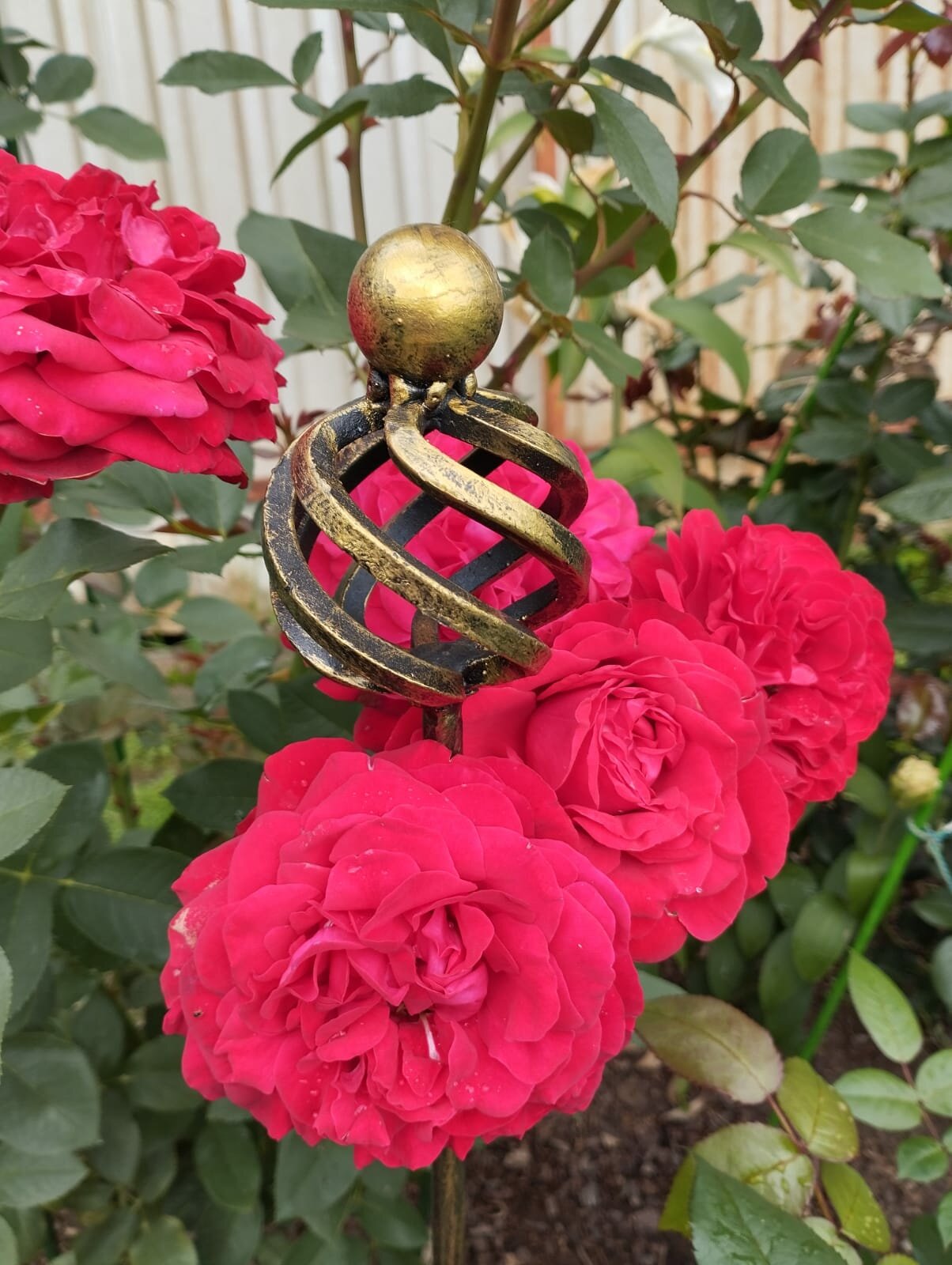 Опора садовая для цветов кованый "Шарик", колышек садовый для подвязывания растений