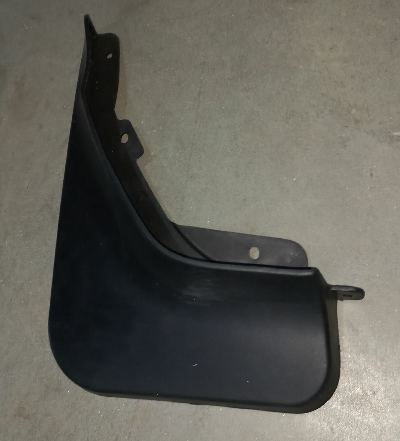 Брызговик задний левый Geely Coolray [1.5 12V 7AMT внедорожник]