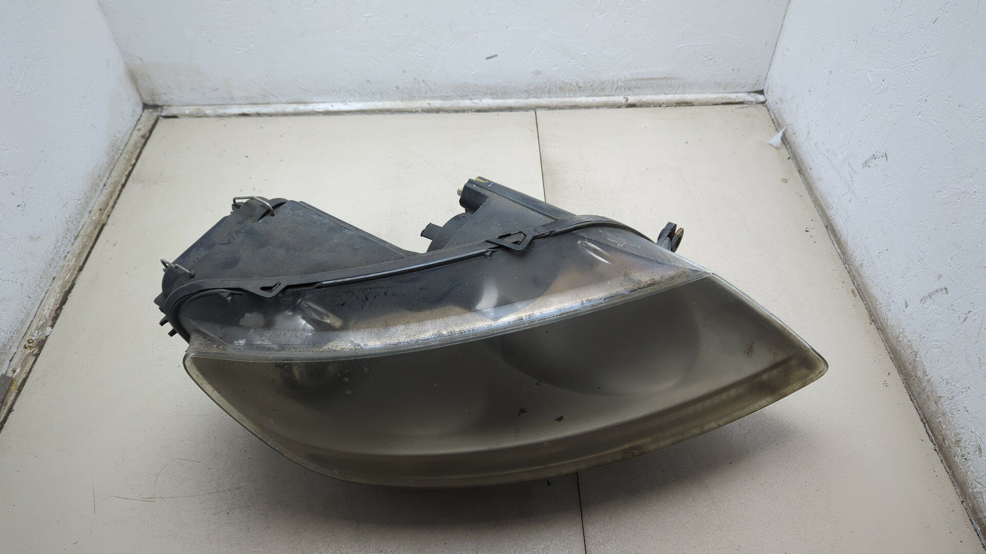 Фара (передняя) правая Volkswagen Phaeton Б/У