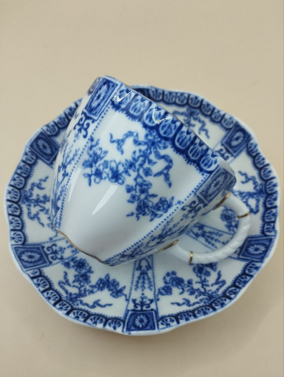 Чайная пара Royal Crown Derby. Англия. Костяной фарфор. Клеймо середина ХХ века.