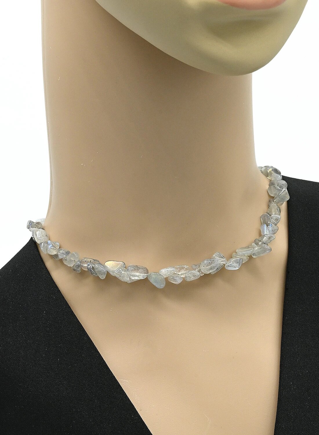 Бусы, лабрадорит