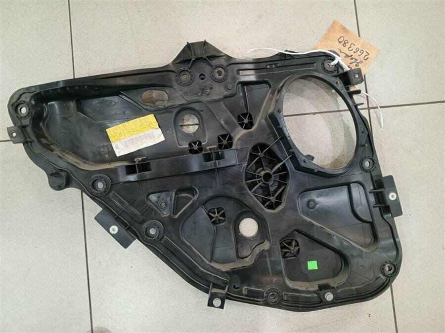 Панель двери задней левой от Ford Fusion 2002-2012