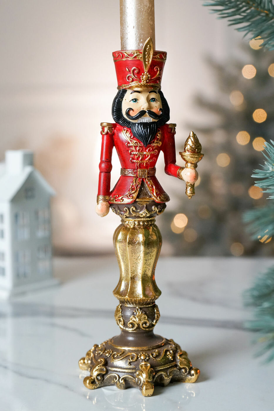 Декоративный подсвечник щелкунчик - хранитель света, полистоун, 22 см, Goodwill MC38396-1