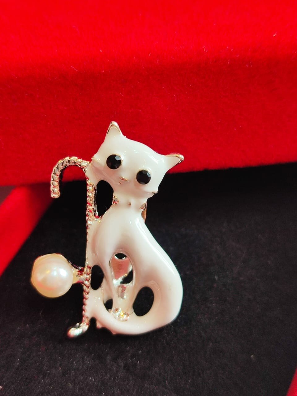 Брошь, эмаль