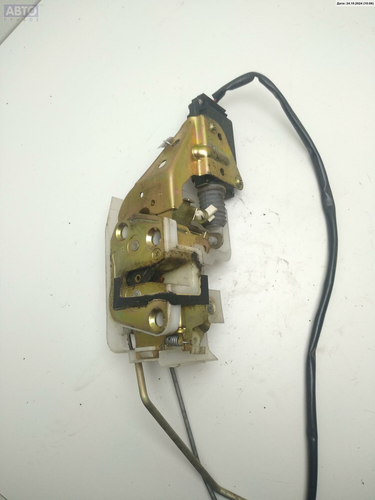 Замок двери передней правой Mazda 323 (1994-1998) BA