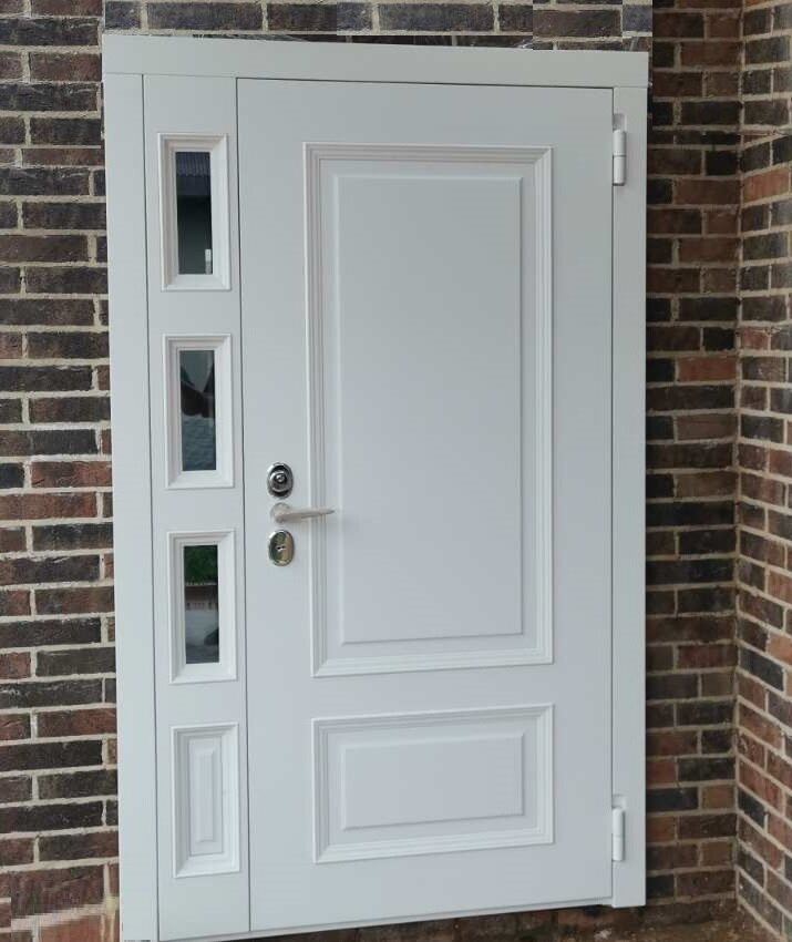 Входная уличная дверь - Актуальность Н. Терморазрыв. Сталь - 3 мм. Полотно - 110 мм. Правая. 2050*1300