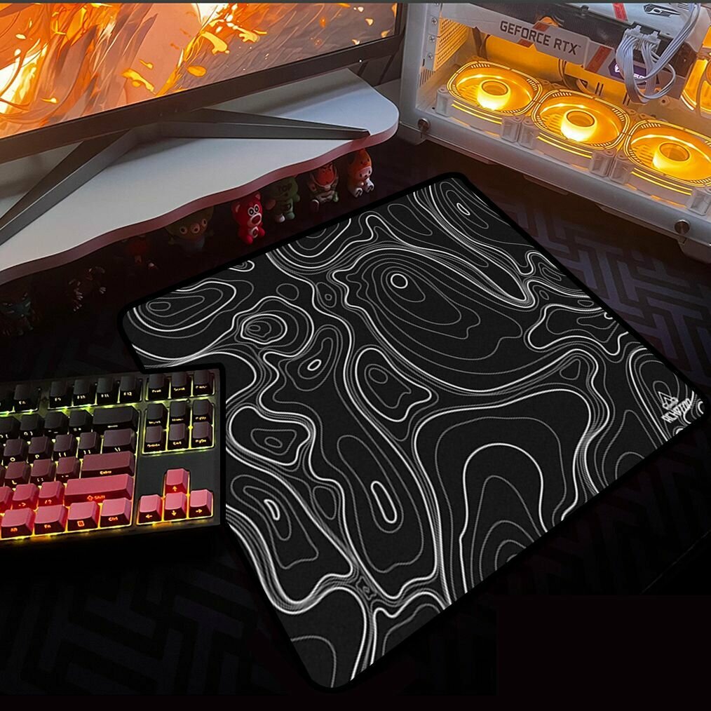 Управляющий игровой коврик для мыши 450х400х4мм, белый, черный