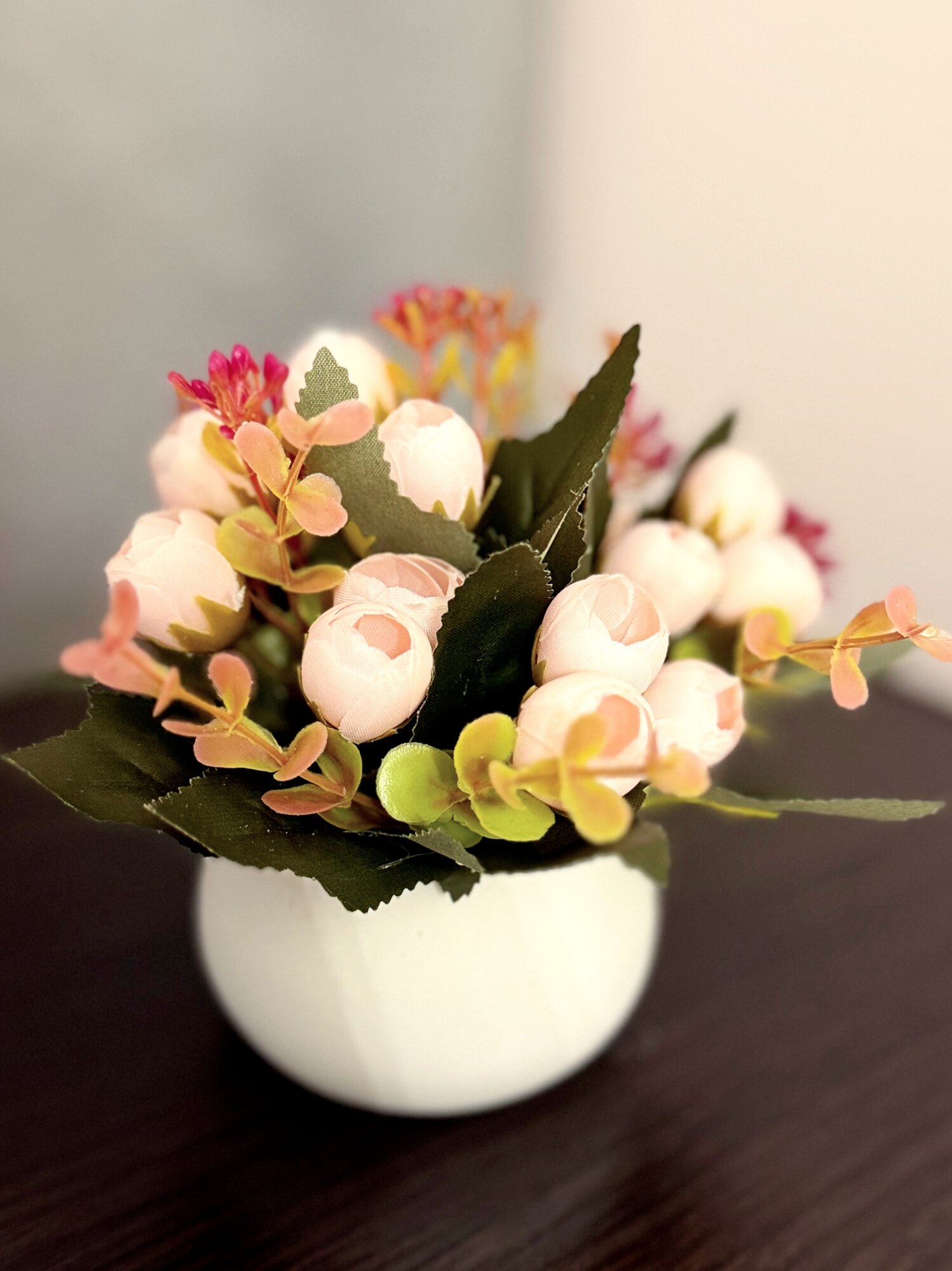 Искусственные цветы для декора / Декоративные растения кашпо / Цветочная композиция для интерьера на стол