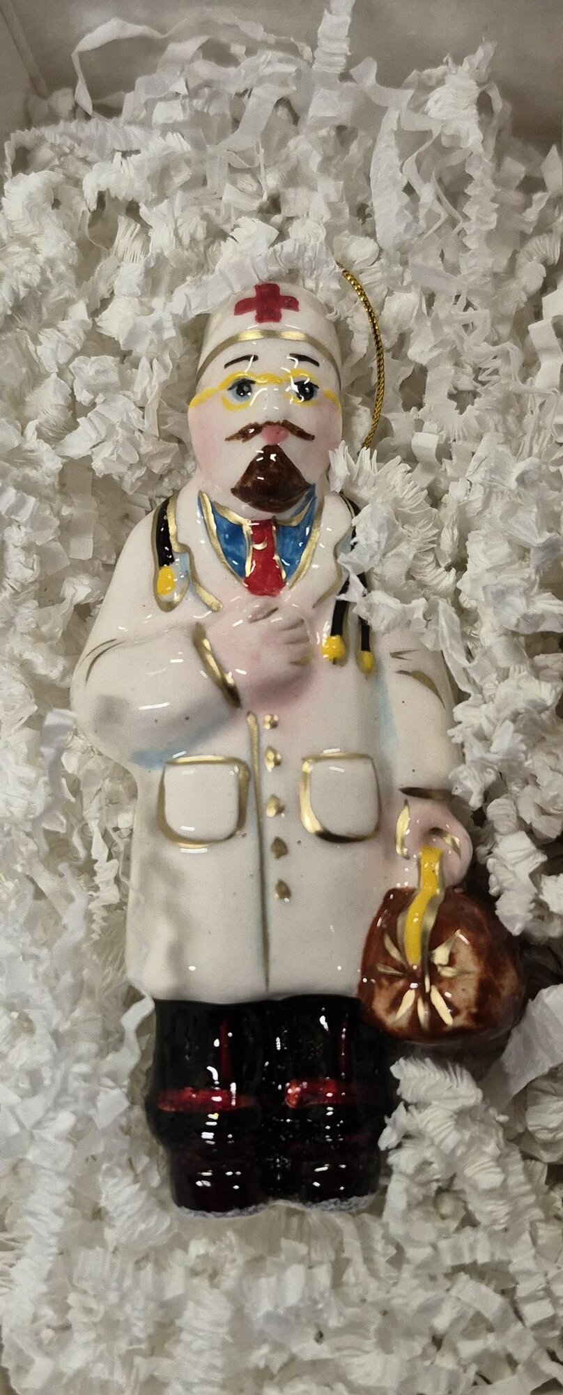 Елочная игрушка Айболит, фарфор
