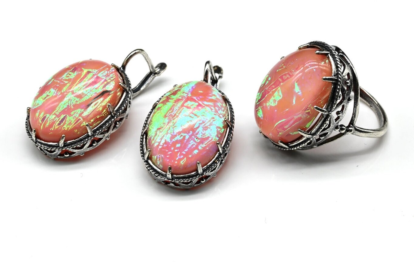 Комплект бижутерии: кольцо, серьги, опал