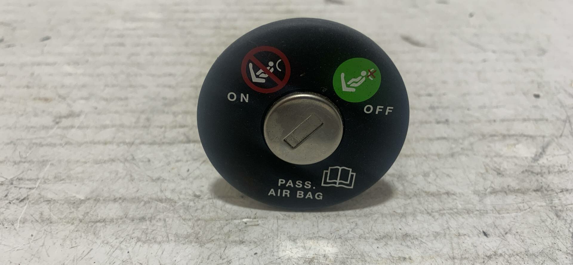 Кнопка Airbag Alfa Romeo 147 2002 46480451