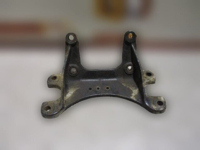 Кронштейн энергоаккумулятора задний MAN TGA, TGS, TGX