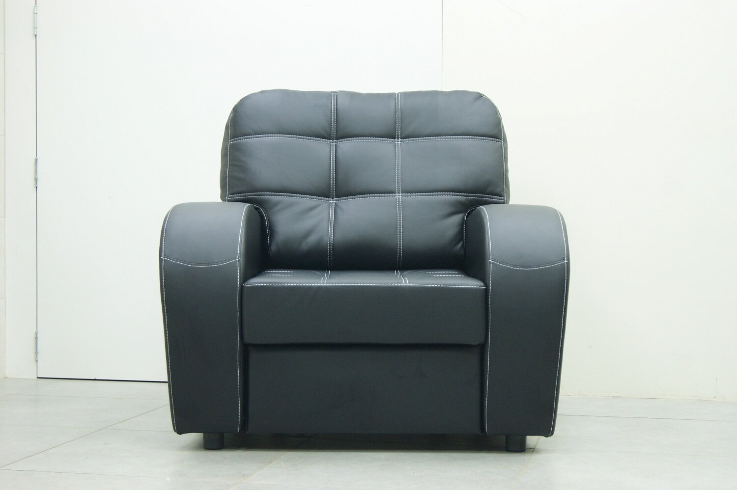 Кресло для отдыха Сидней Черная Экокожа, 103х95х98 см, с ящиком для белья