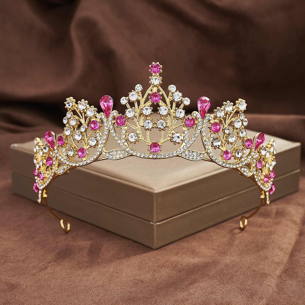 Корона невесты "Трансграничная", с бриллиантами, цвет золото + розово-красные