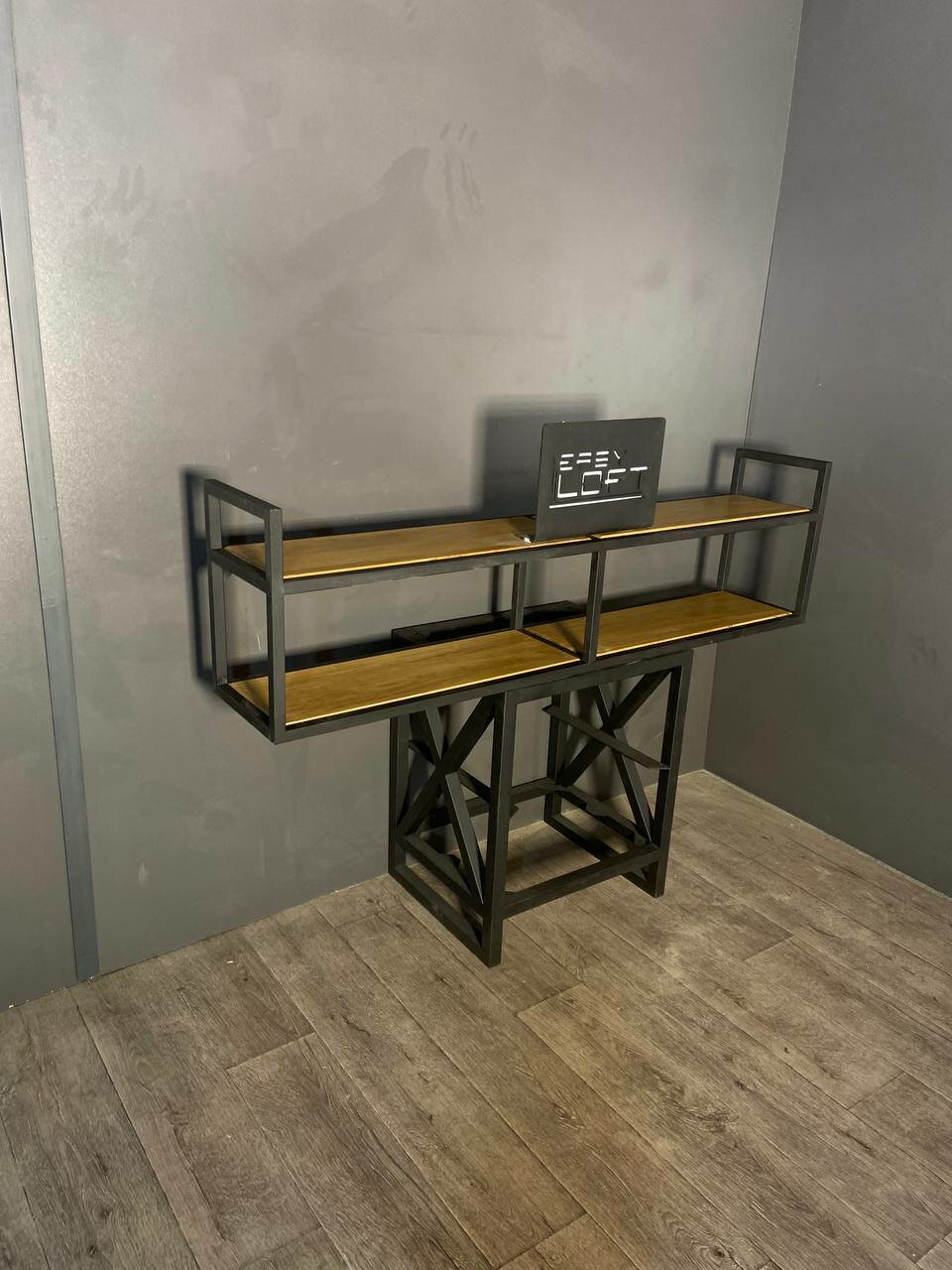 Полка "EasyLOFT" в стиле лофт из массива дуба, 133х25х37 см.