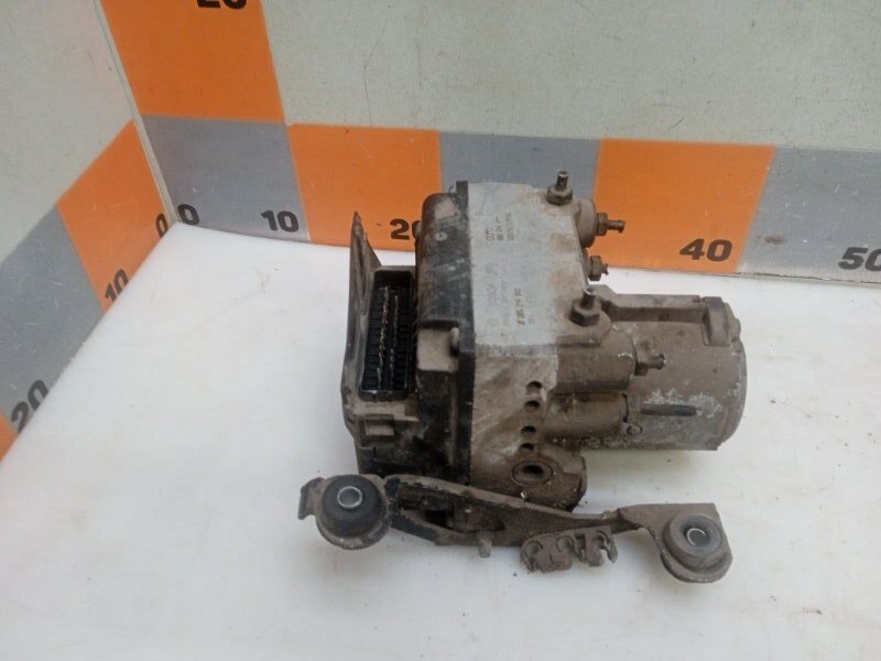 Б/У блок АБС, Ауди А4 Б5 Блок ABS (насос) Audi A4 1995 B5, 8D2 280855 VAG арт. 8D0614111