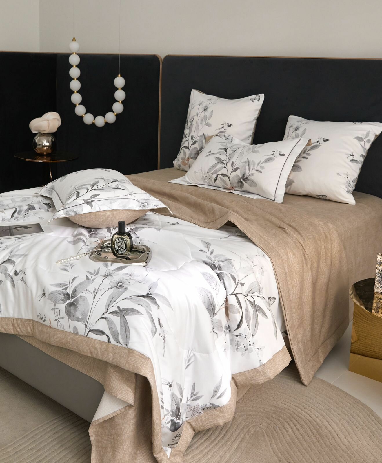 Постельное белье семейное с двумя одеялами Сатин Mency MEN-8