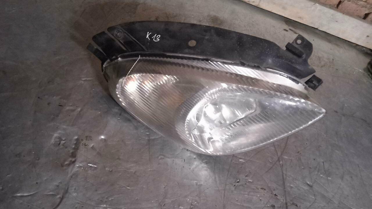 Фара правая Citroen Xsara Picasso 2003