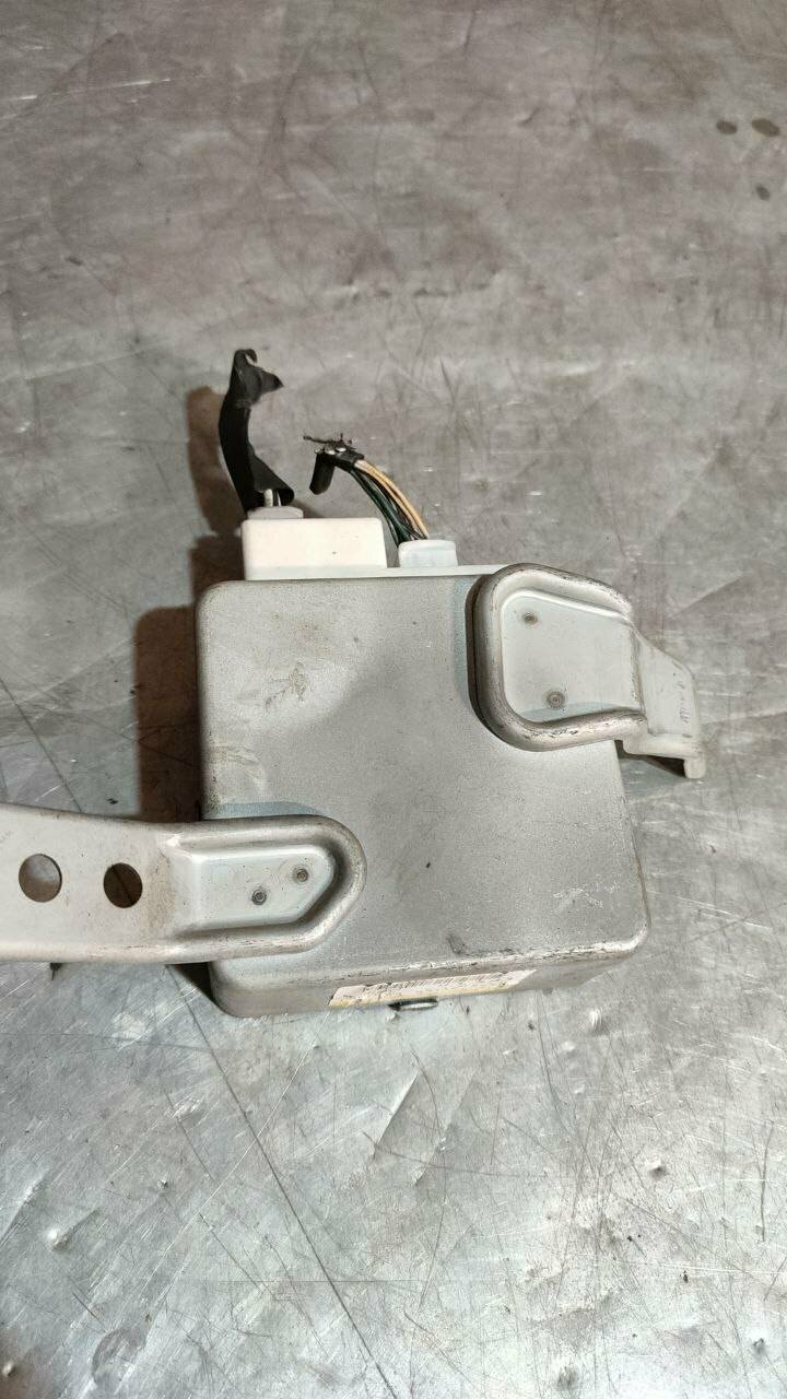 Блок управления рулевой колонки Toyota Yaris XP10 2003 99121101