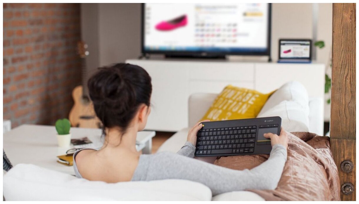 Клавиатура Logitech K400 Plus Wireless Touch Keyboard Black (920-007173) английская клавиатура