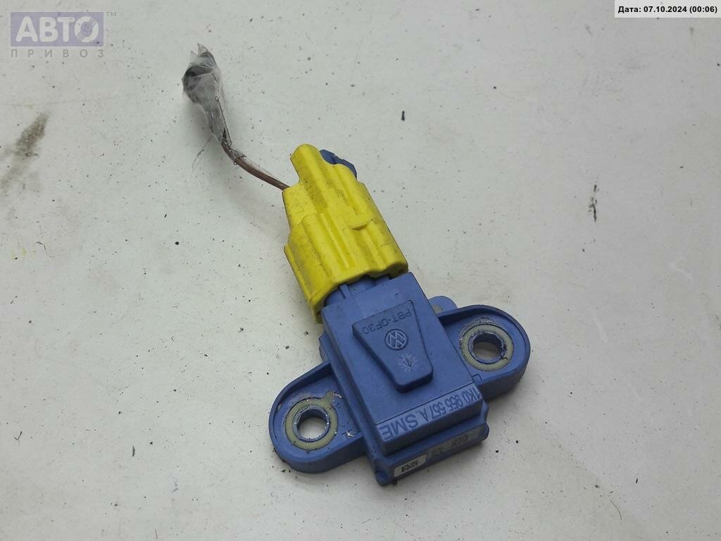 Датчик удара (Airbag) Skoda Octavia mk2 (A5 1Z) 2004-2013