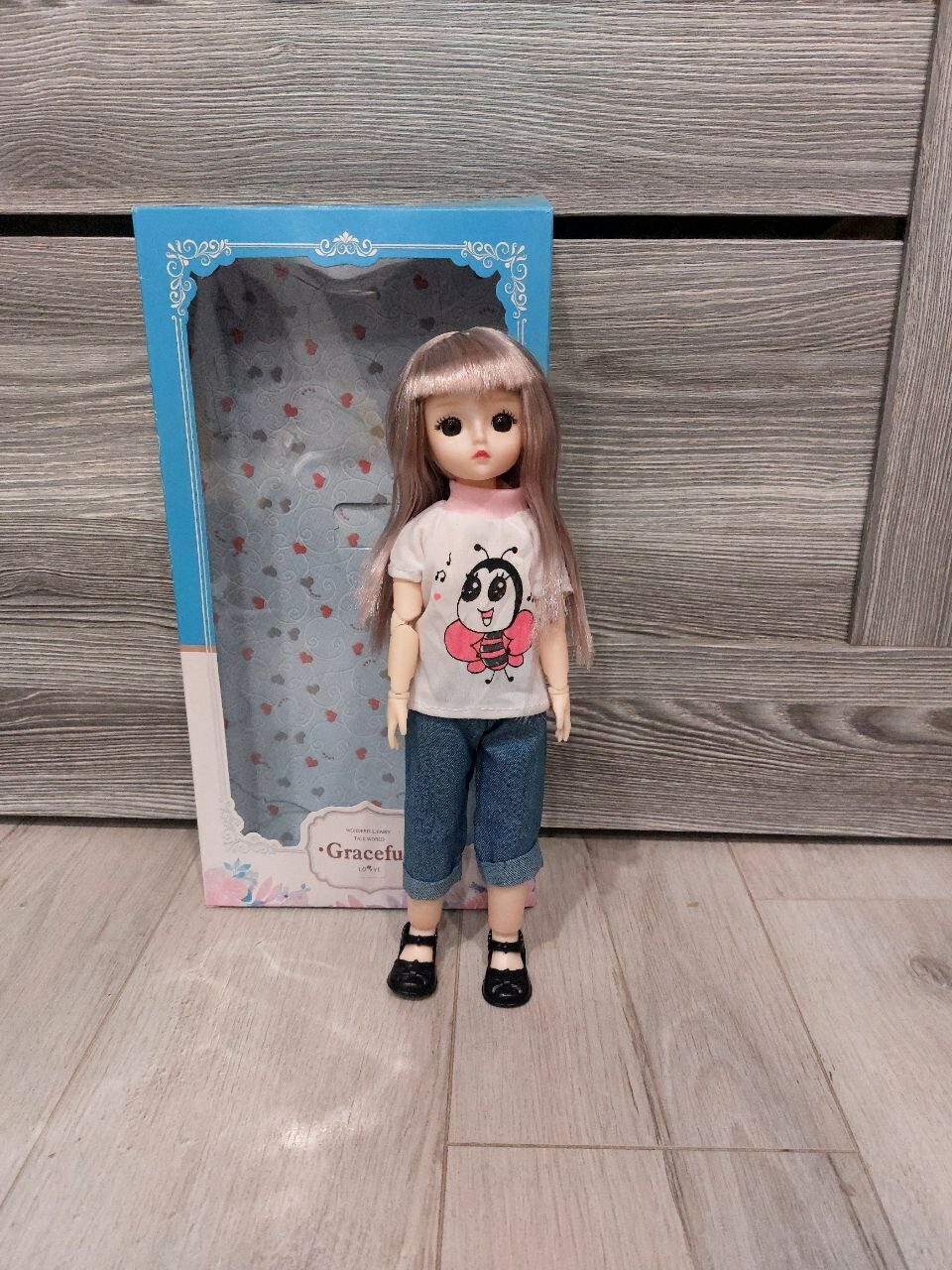 Кукла шарнирная коллекционная 30 см в подарочной упаковке