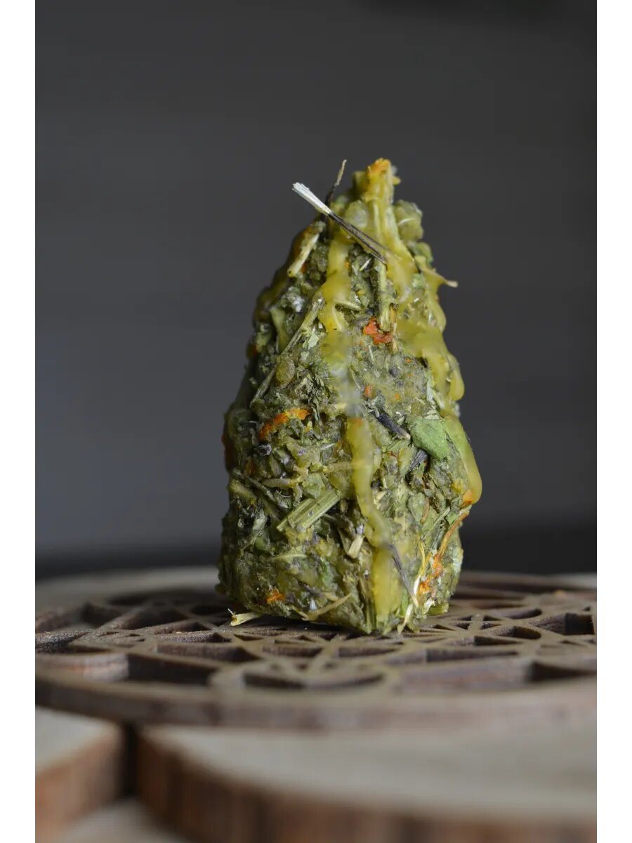 Свеча "Магическая", без фитиля, программа от негатива, травяная 4x2 см, в подарочной упаковке