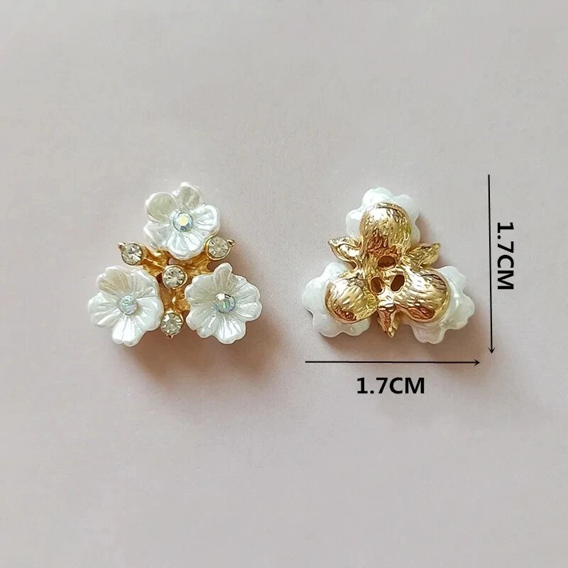 Charms JXMYLAI белые цветы из металла 10 шт.