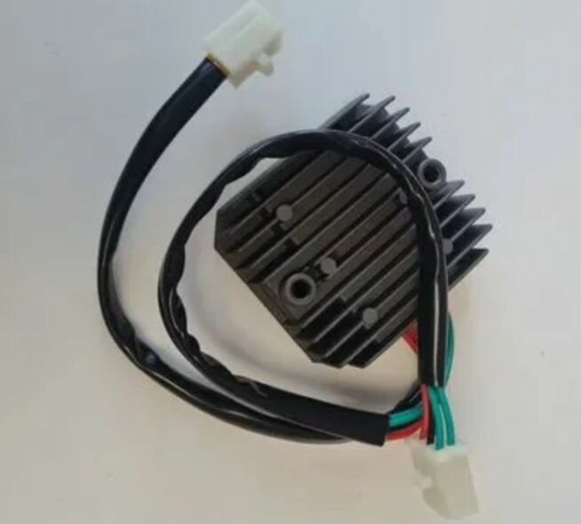 Реле-регулятор Honda XLV750, GL500, GL650, CX500