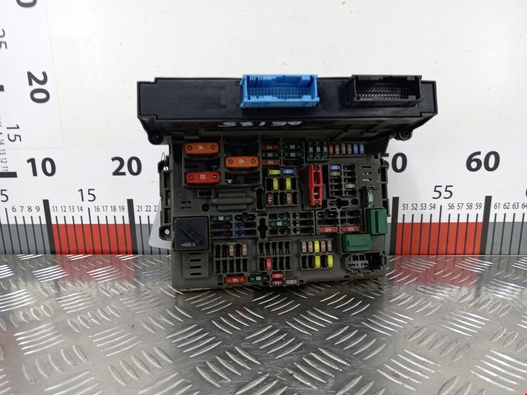Блок предохранителей BMW 1-Series (E81/E82/E87/E88) 61149119445 арт. 1727132