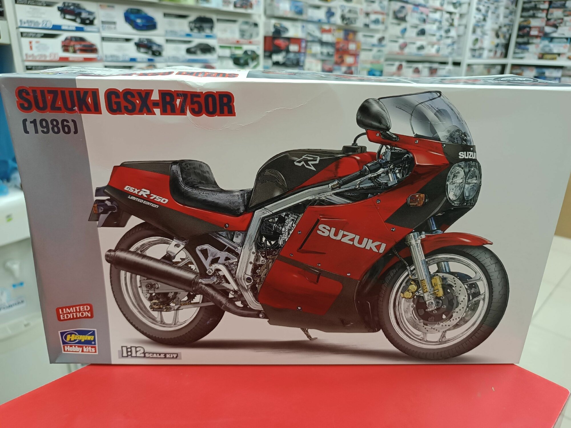 Сборная модель Hasegawa 1:12 21730 Мотоцикл SUZUKI GSX-R750R