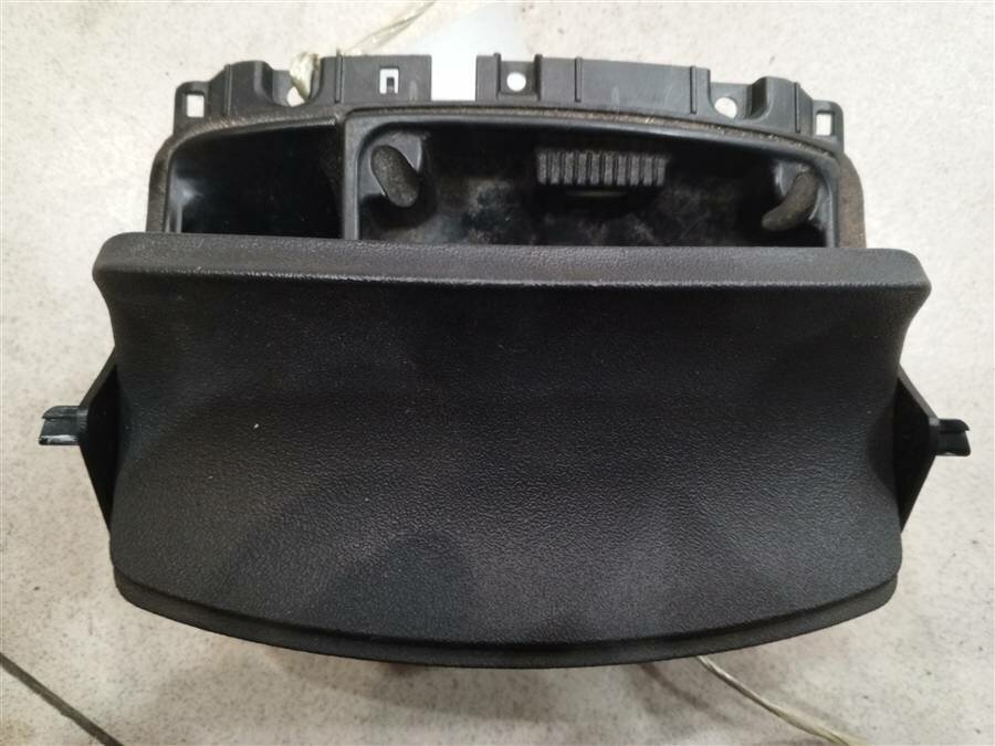 Пепельница передняя от Volkswagen Polo 3 1994-2001