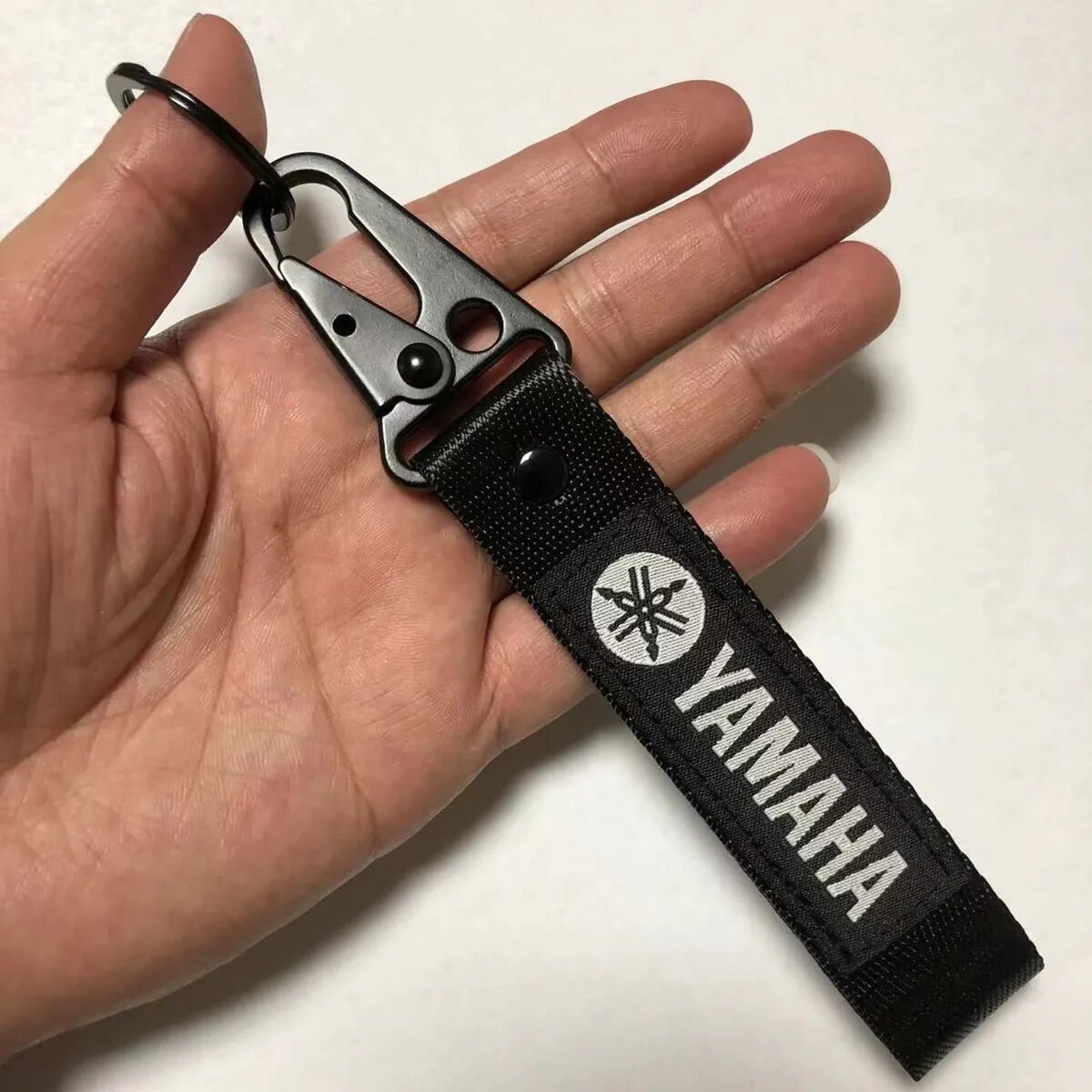 Брелок для мотоцикла Yamaha, логотип процесса теплопередачи и вышивки подходит для XSR MT 03 07 09 15 25 125 XMAX YZF R1 R7 NMAX, полный спектр мотоциклистов, брелок с этикеткой и лентой