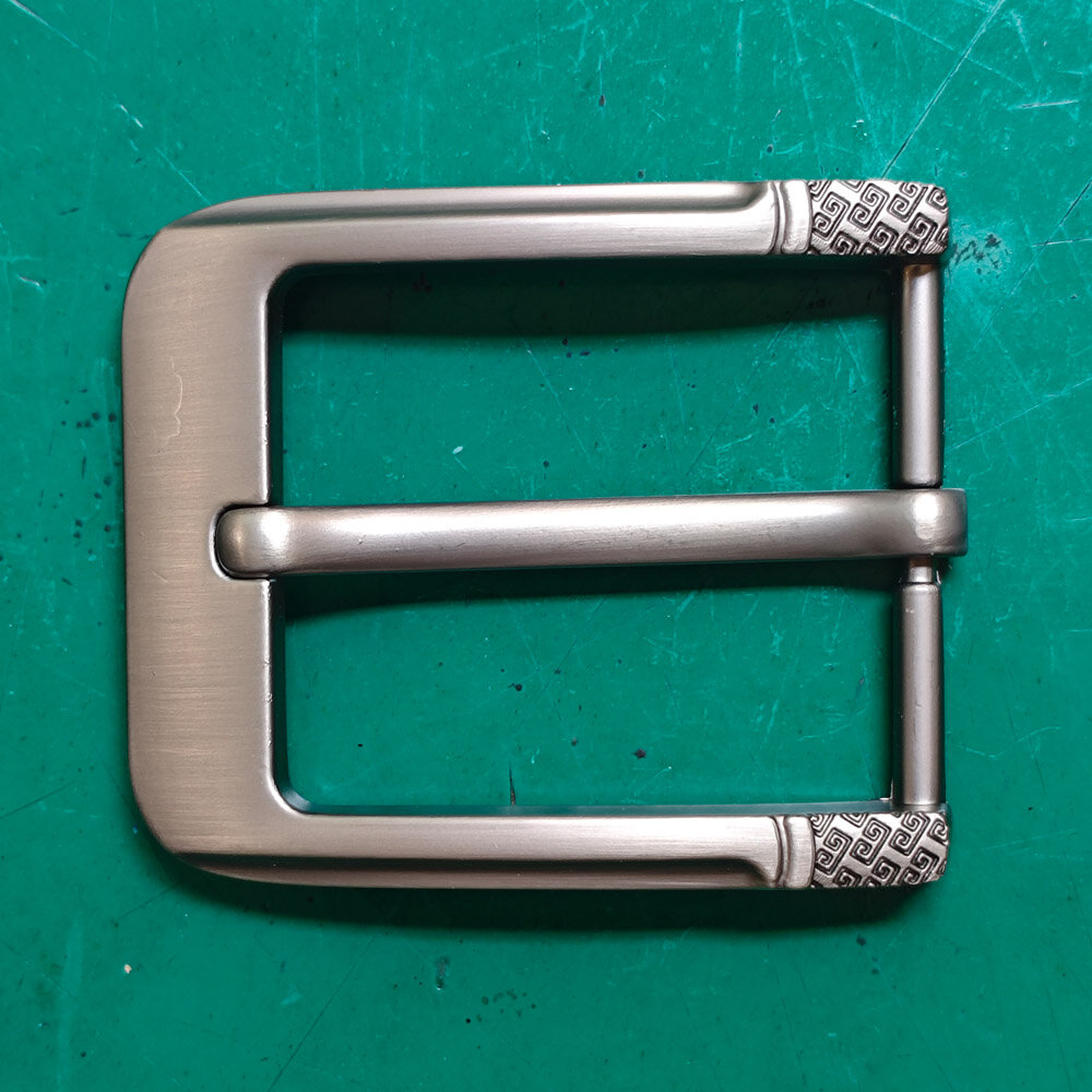 Пряжка для ремня металлическая 40 мм / Бляха на ремень мужской