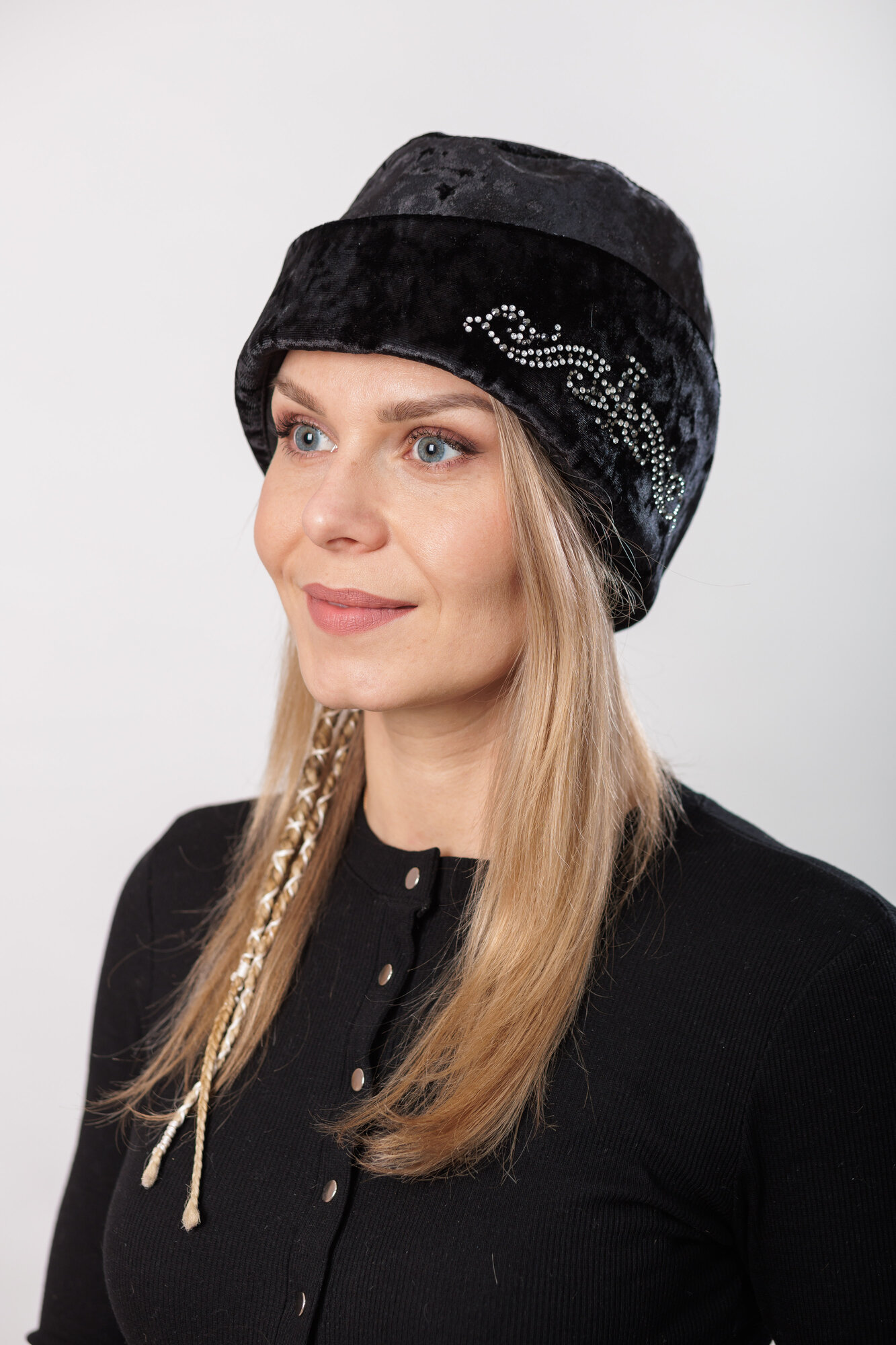 Шапка пилотка для женщин