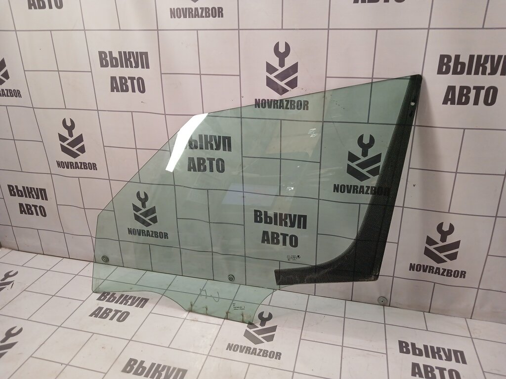 Стекло двери передней левой Skoda Yeti 2009-2018