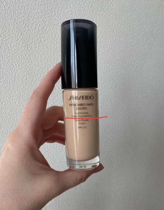 Shiseido Тональный флюид Synchro Skin флюид с эффектом естественного сияния, 30 мл, оттенок: Neutral 1 б/у