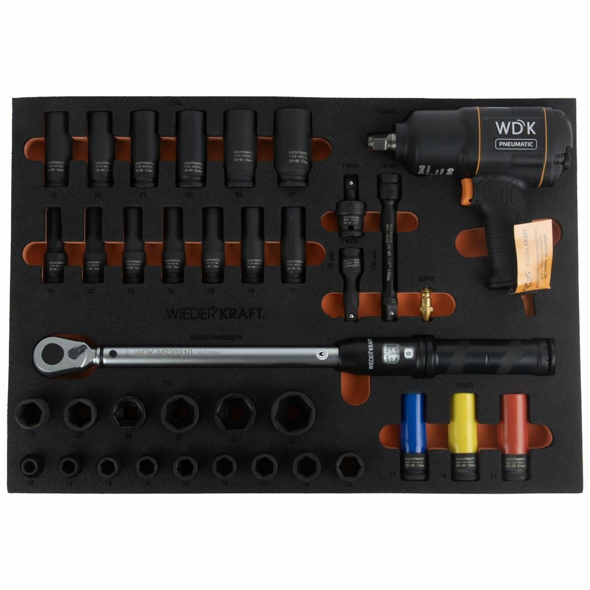 Набор пневматического и динамометрического инструмента 38 предметов: гайковерт, динамометрический ключ, головки торцевые, удлинители WIEDERKRAFT WDK-3740S