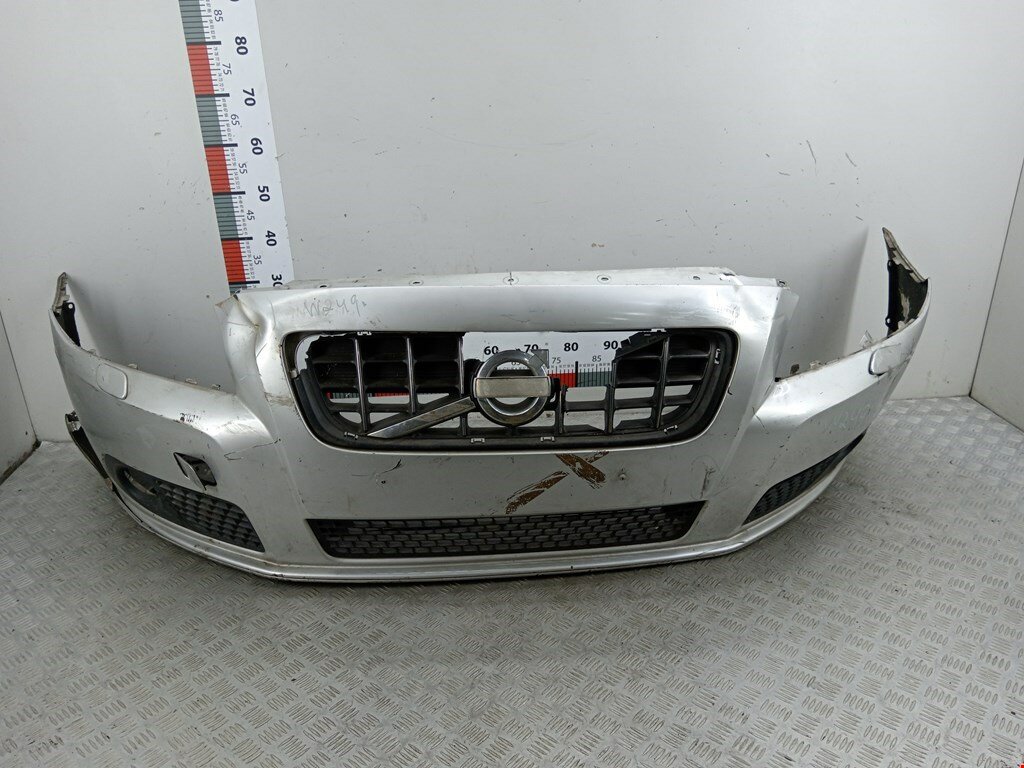Бампер передний Volvo V70 3 39883155 арт. 2132151