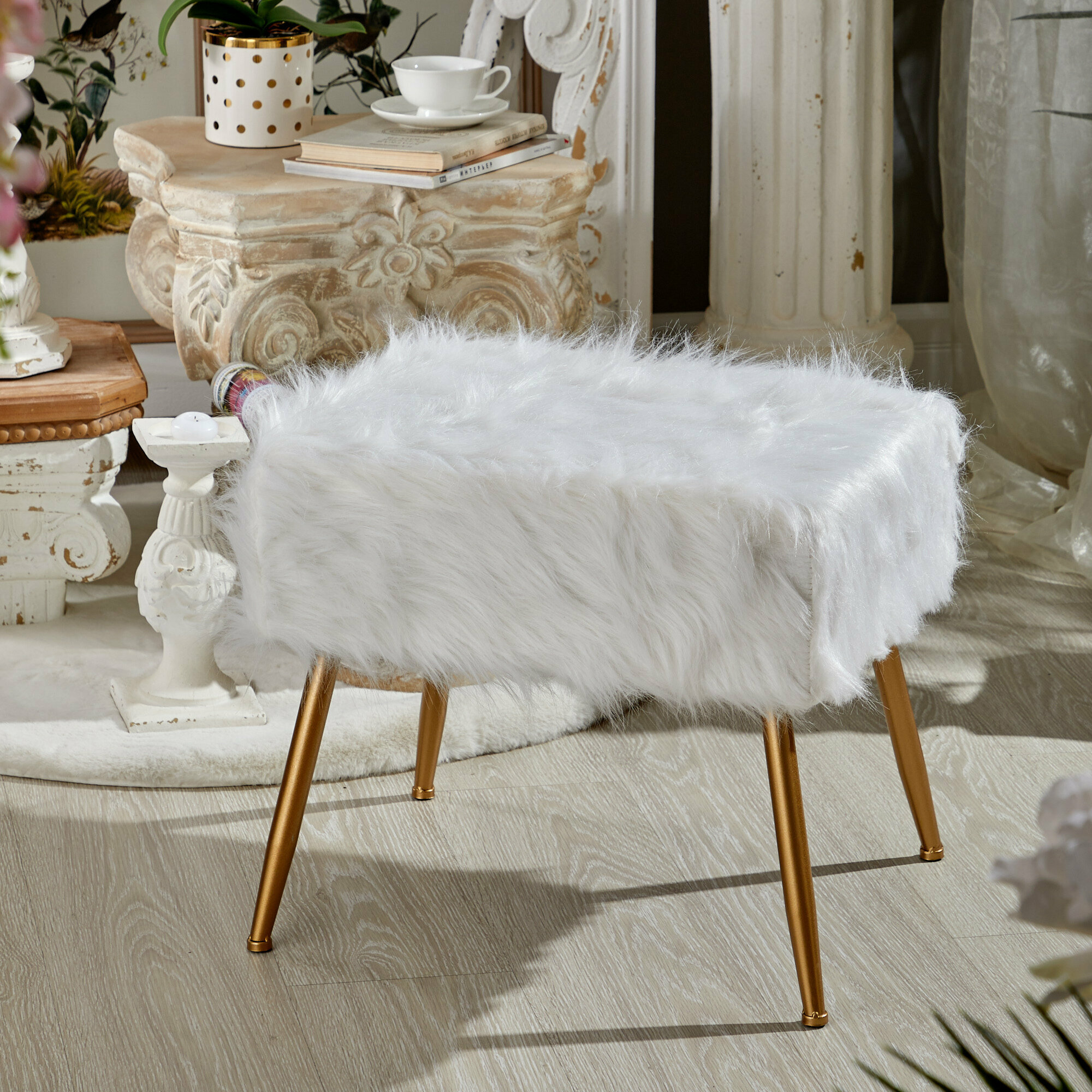 49-328 Пуф с меховым ворсом 50х40х45см, МДФ, мех, поролон, металл, Glasar