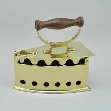 Утюг старинный угольный