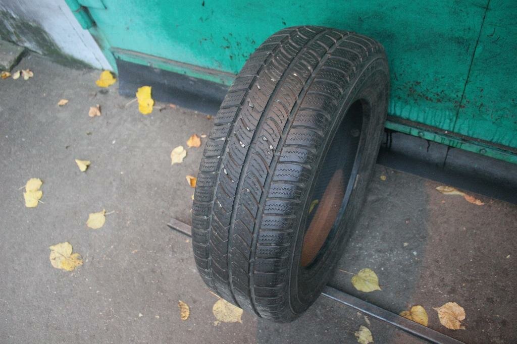 205/65 R16 107/105T Continental VancoWinter 2 остаток:7.5 мм год: арт:b76b7d4b