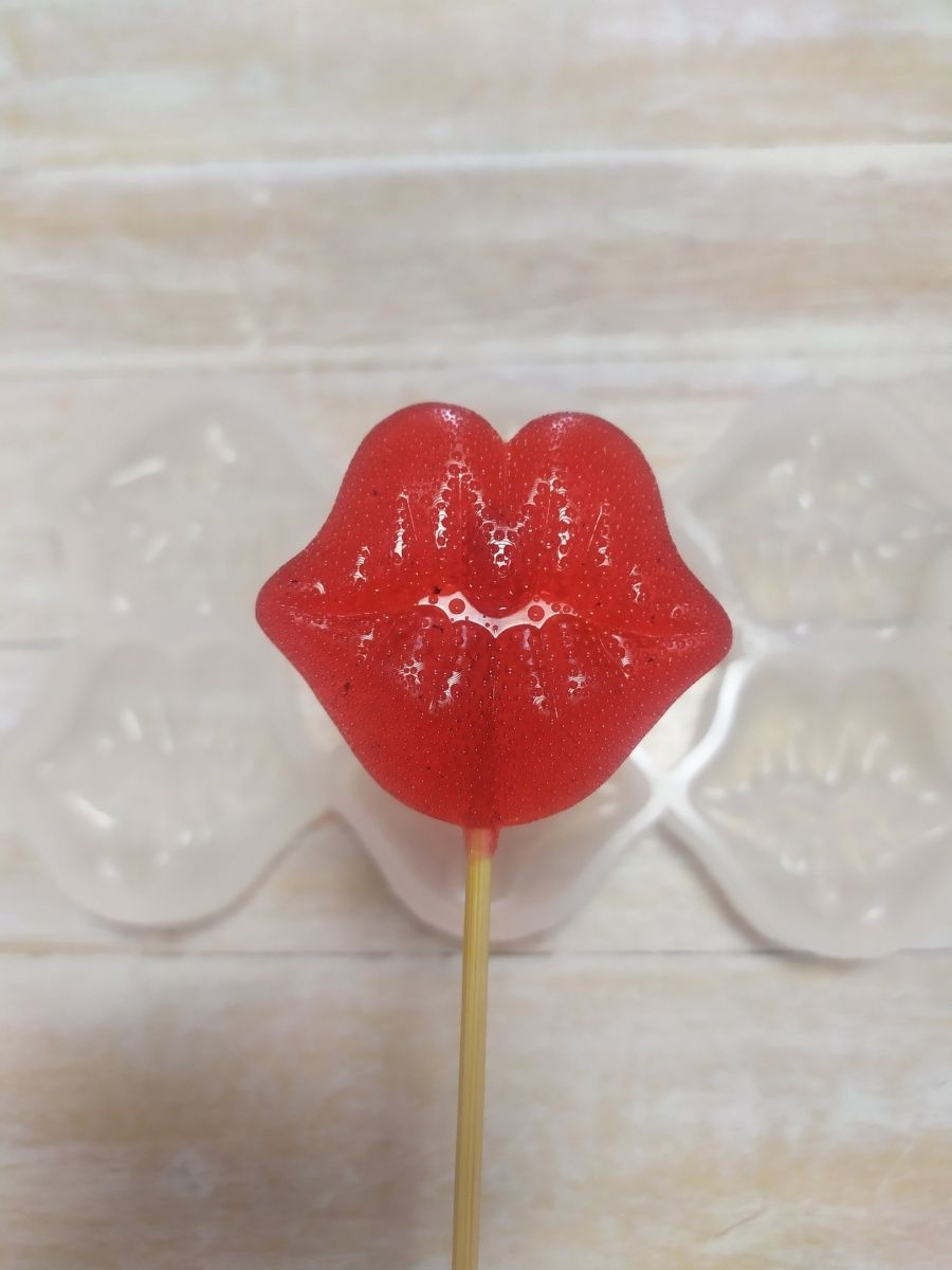 Форма для леденцов губы 5 см 6 ячеек